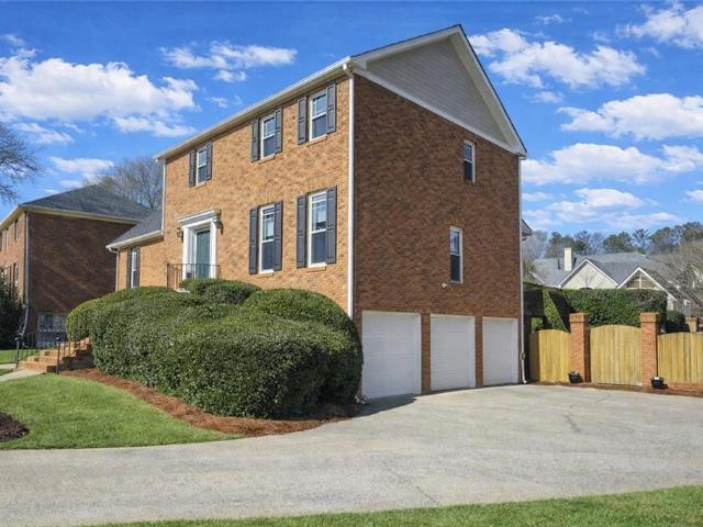 317 Covered Bridge Place SW