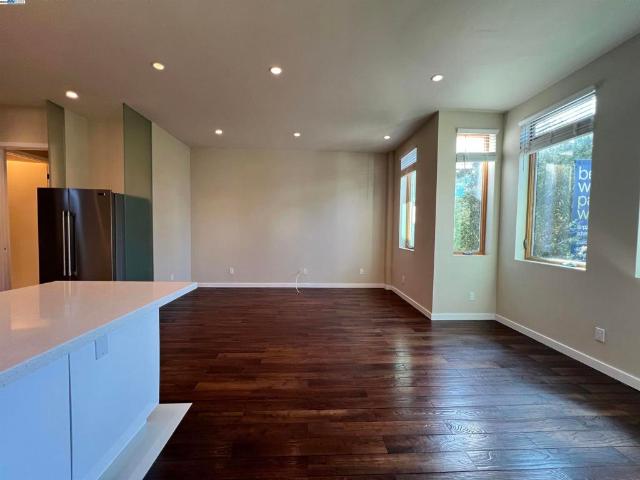 317 Cortland Ave