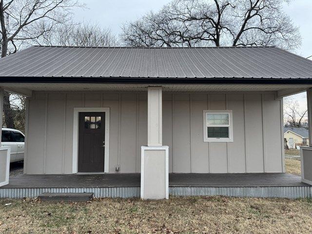 317 Cemetery Ave, Gallatin, TN 37066