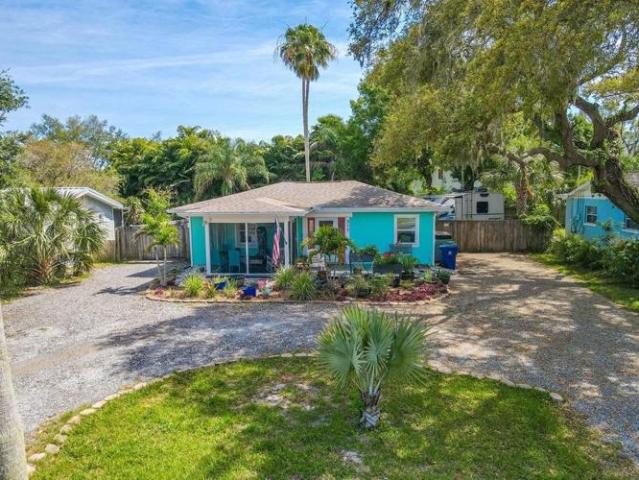 317 Crystal Beach Ave, Crystal Beach, FL 34681