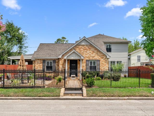 317 Avenue of Oaks St, Houston, TX 77009 | MLS #9749