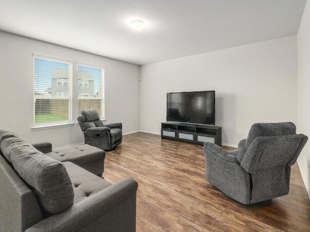 317 Bedford Falls Ln