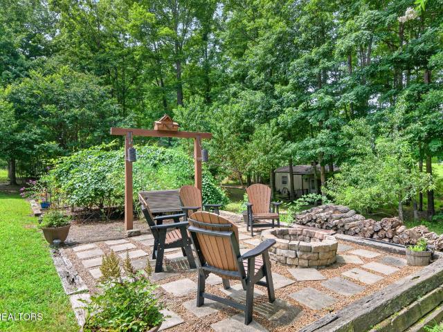 317 Georgee Rd