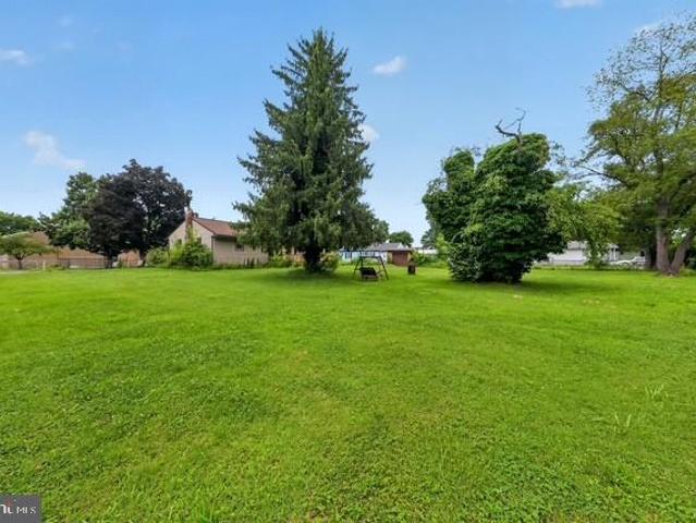317 Gillette Avenue