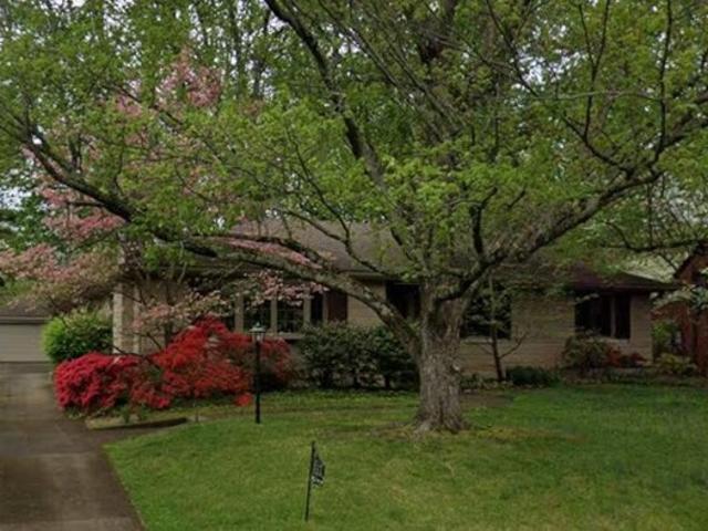 317 Greenbriar Rd, Lexington, KY 40503