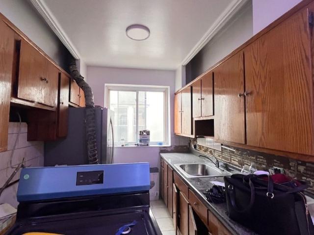 317 E 49th Street 2R