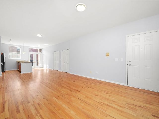 317 E 25th Street Unit# 3E, Chicago, US, IL