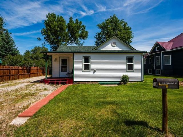 317 E 2nd St, Sheridan, WY 82801