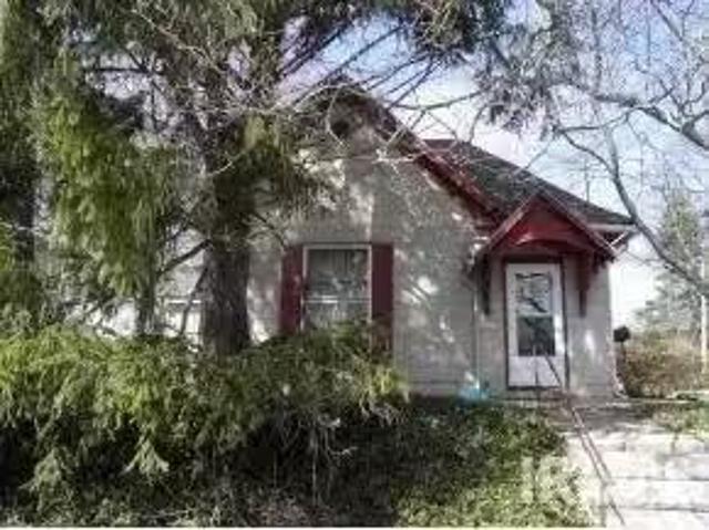 317 E university Street, 1/2, Bloomington, IN 47401