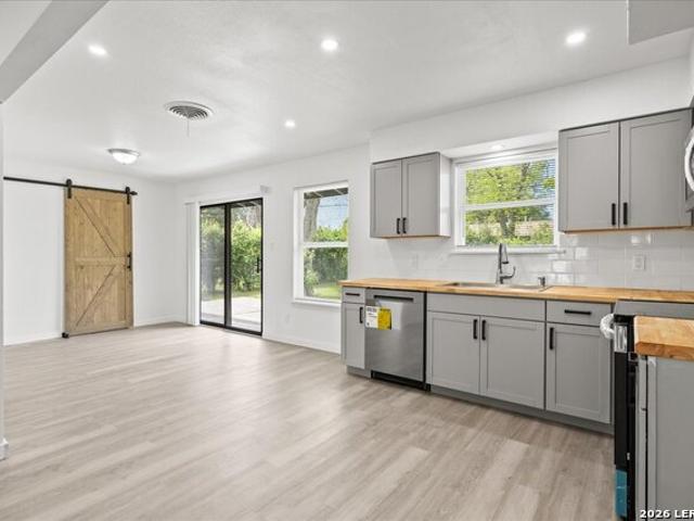 317 E Wright Blvd