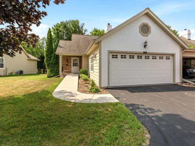 317 E Antoine Dr, Port Washington, WI 53074