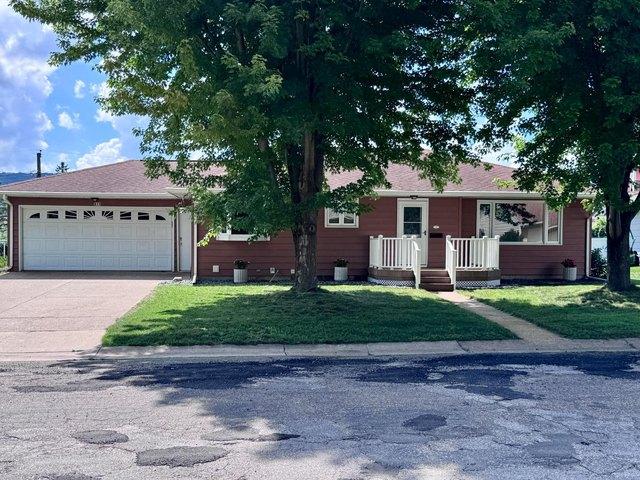 317 Emherst St, Winona, MN 55987