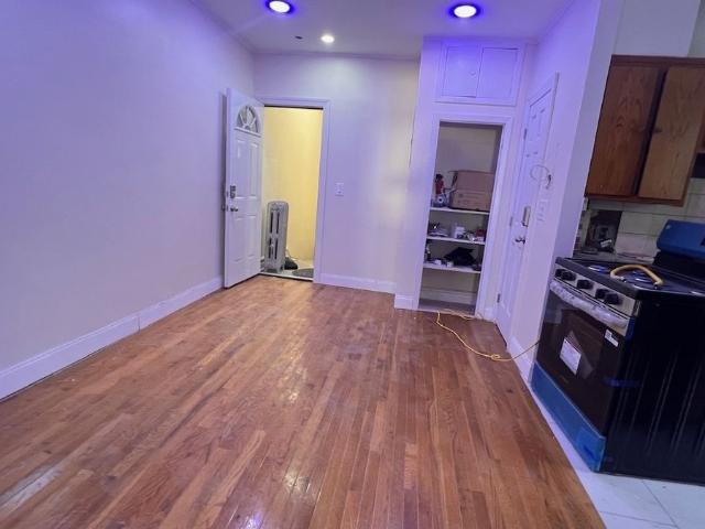 317 East 49th Street, Brooklyn, NY