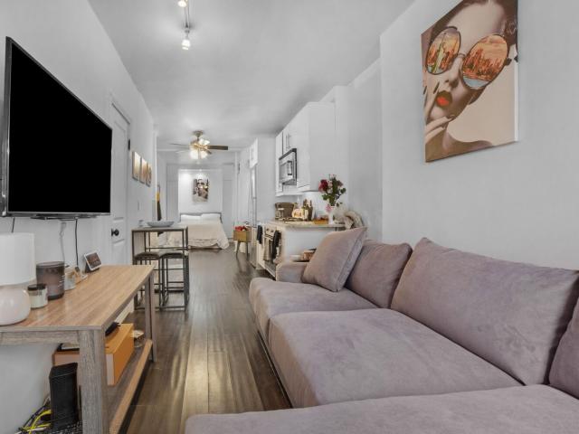 317 East 73rd Street, New York, NY