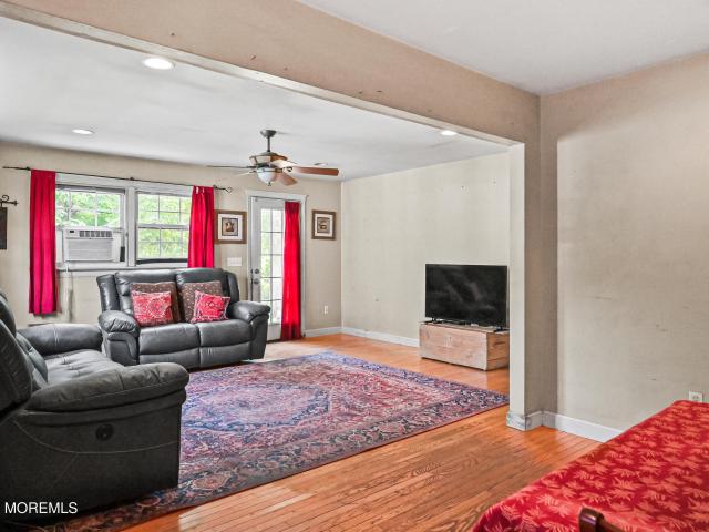 317 Edgeview Road