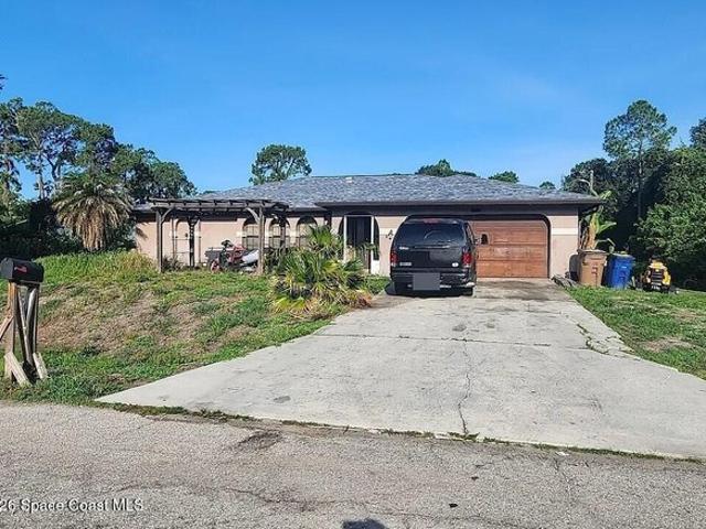 317 Hamilton Ave, Lehigh Acres, FL 33936