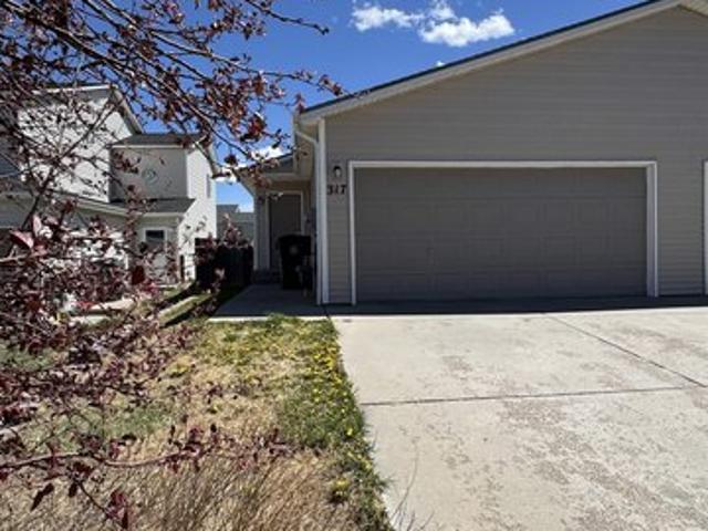 317 Hunters Way, Cheyenne, WY 82007