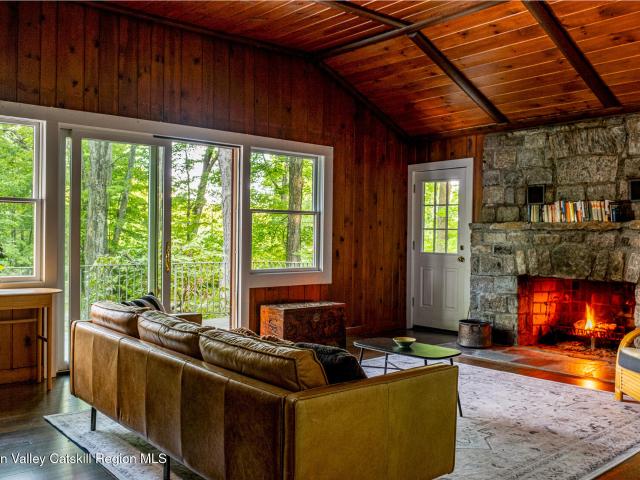 317 Lake Shore Road