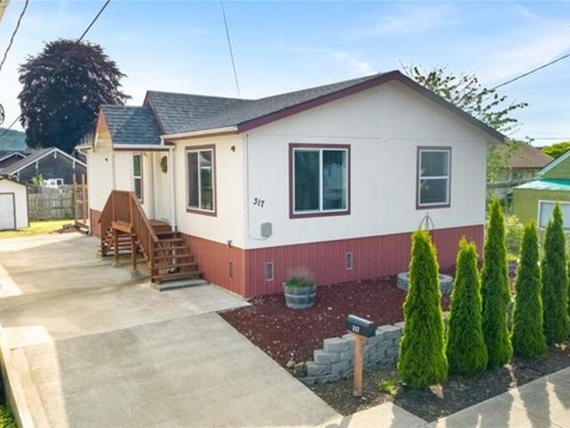 317 M St, Hoquiam, WA 98550