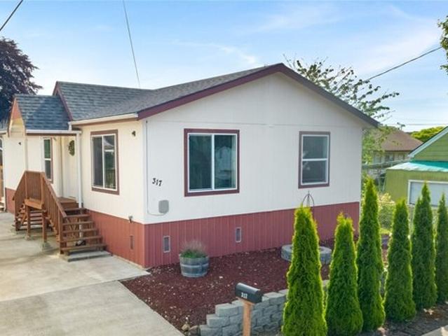 317 M St, Hoquiam, WA 98550