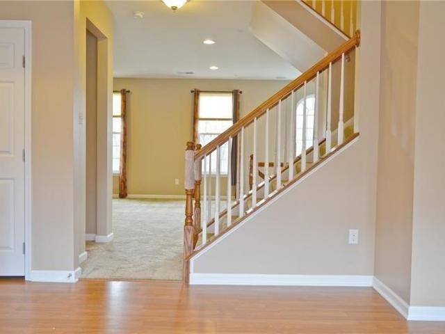 317 Maple Ridge Dr