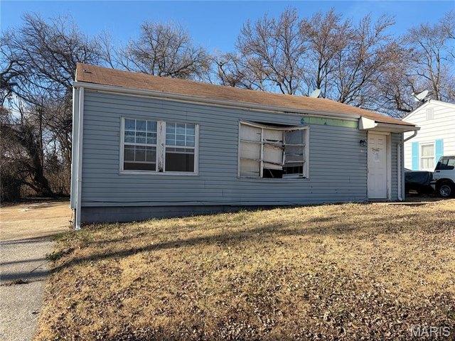 317 Mueller Ave, Ferguson, MO 63135