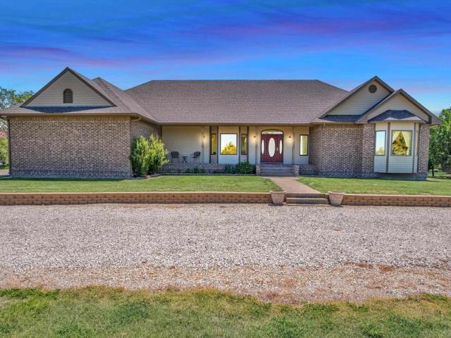317 N Elm St, Hillsboro, KS