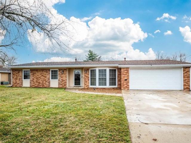 317 N Longbow Dr, Peoria, IL 61604