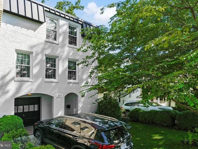 317 N Maple Ave, Falls Church, VA 22046