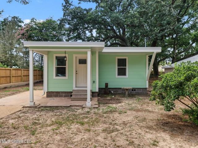 317 Nelson Rd, Biloxi, MS 39531