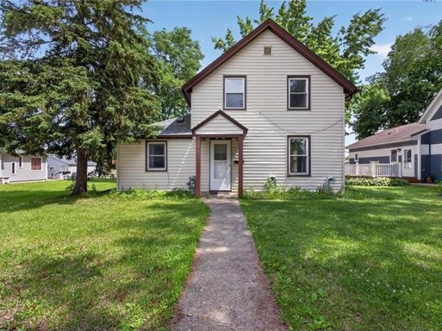 317 S 4th St, Le Sueur, MN 56058