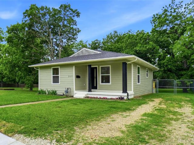 317 S Walker St, Mesquite, TX 75149 | MLS #21250
