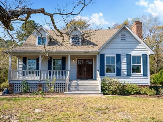 317 S Belvedere Dr, Hampstead, NC 28443