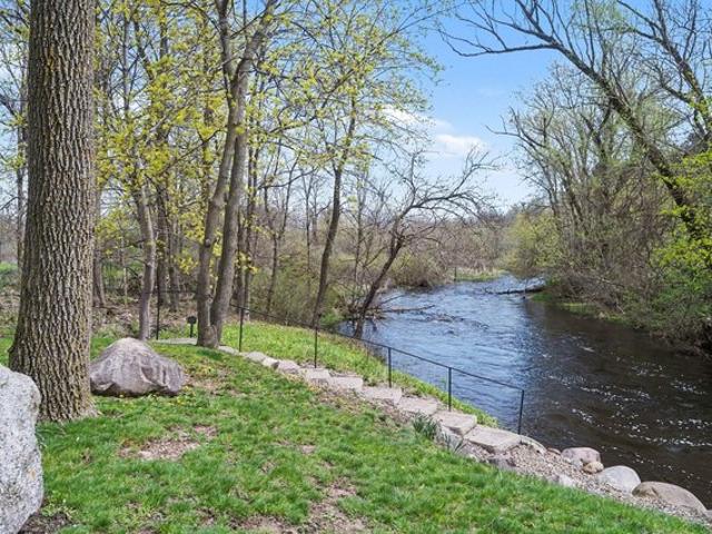 317 S Liberty St, Marshall, MI 49068