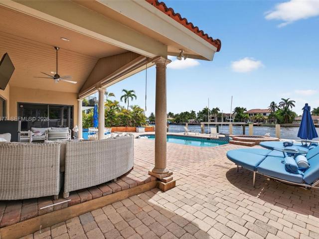 317 S Riverside Dr, Pompano Beach, FL 33062 | MLS #A11967