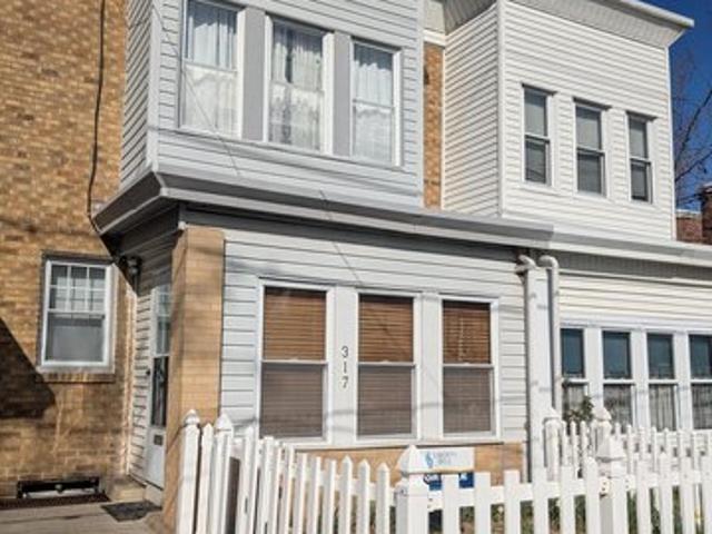 317 Saint Vincent St, Philadelphia, PA 19111