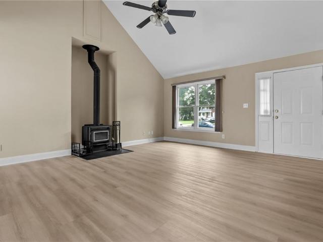 317 Spurlane CIR