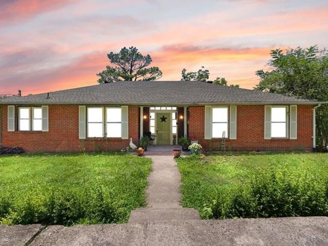 317 Sunset St, Hazard, KY 41701