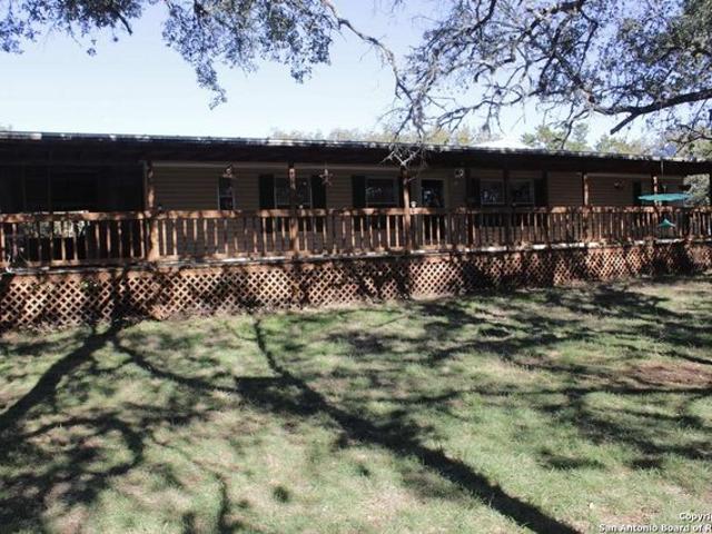 317 Swayze Rd, Utopia, TX 78884