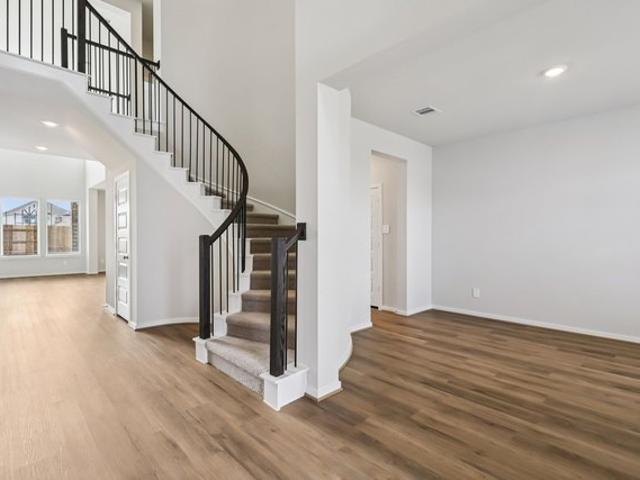 317 Pine Bay Ln, Montgomery, TX 77316