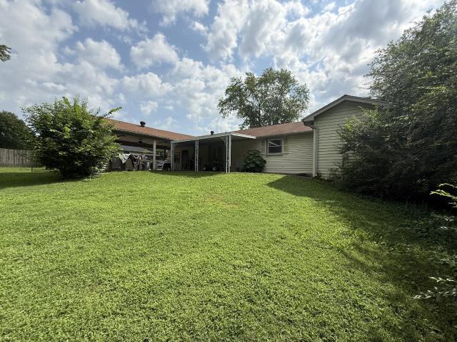 317 Pioneer Dr