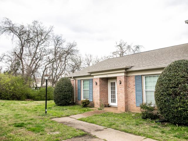 317 Plantation Ct