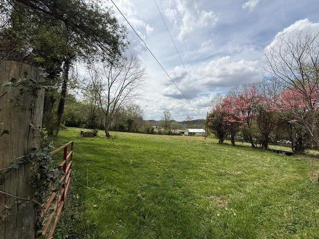 317 Robinson Rd, Andrews, NC 28901