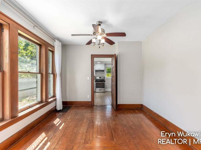 317 W Montcalm Street