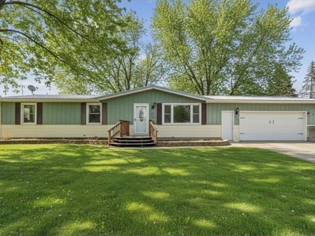 317 Terrace Lane Dr, Montezuma, IA 50171