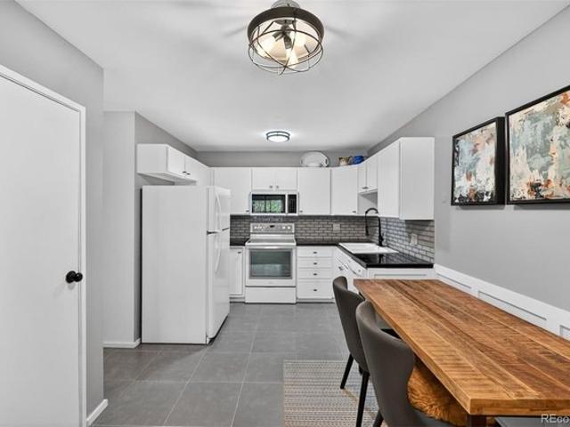 3184 S Heather Gardens Way Apt 408, Aurora, CO 80014
