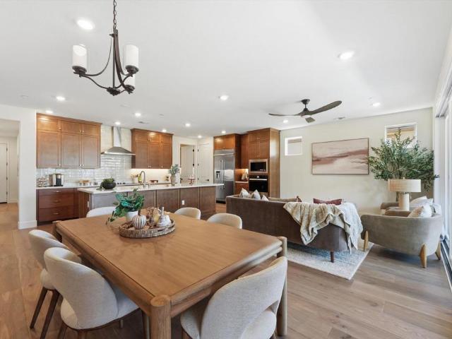 3185 Congressional Way