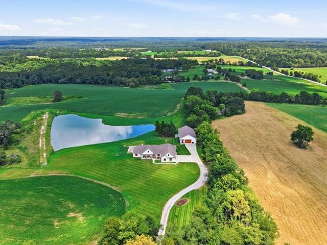3185 W Akeman Bridge Rd, Columbia, MO 65202