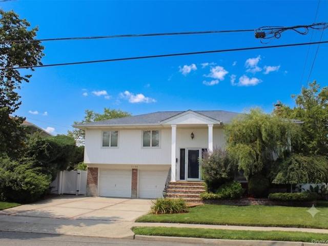 3186 Ocean Harbor Dr, Oceanside, NY 11572