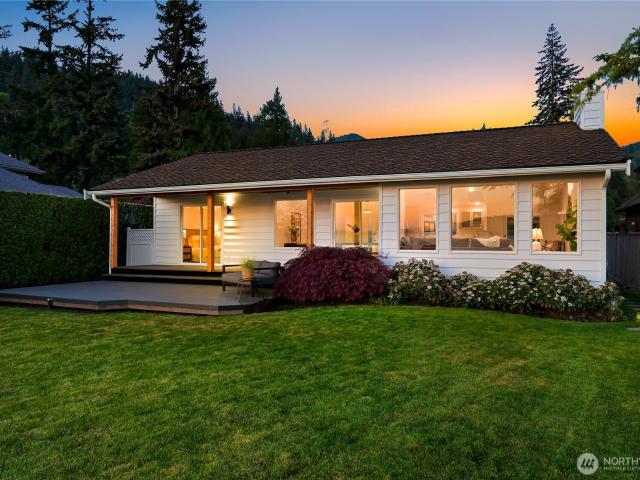 3187 Northshore Road